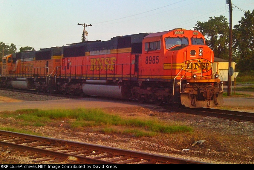 BNSF 8985